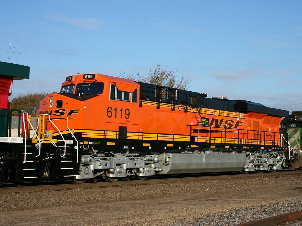 BNSF 6119